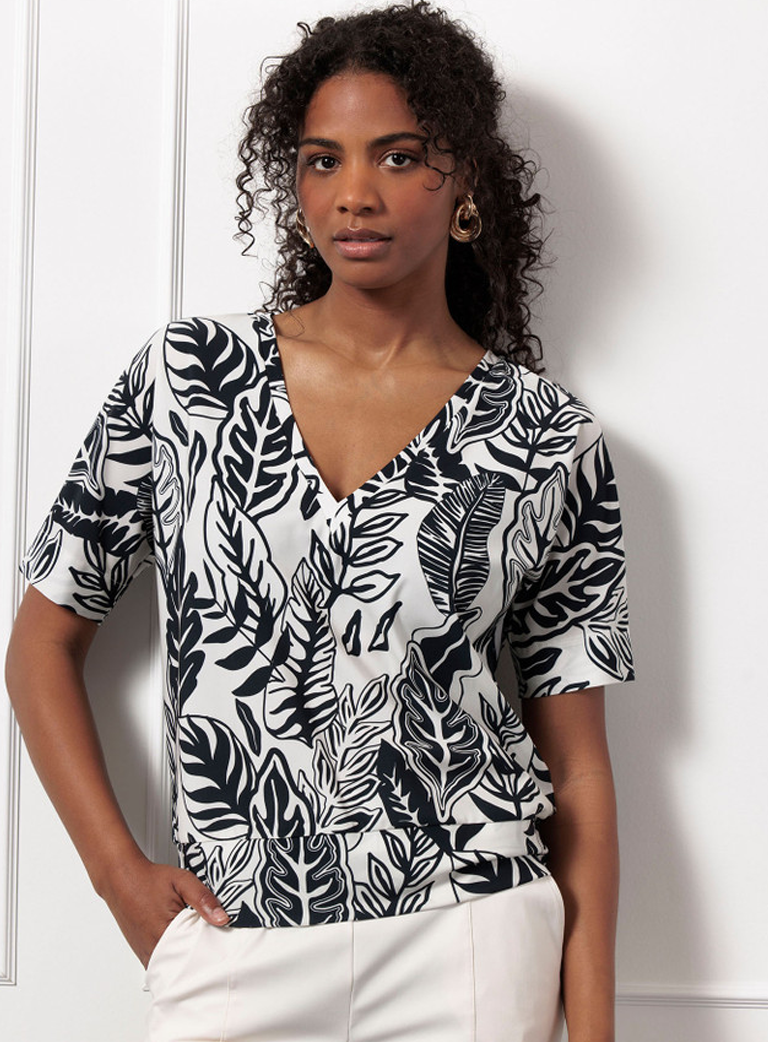 Studio Anneloes Top Mechi 12991/1769 ecru/dark blue • Dirk de Wit Mode