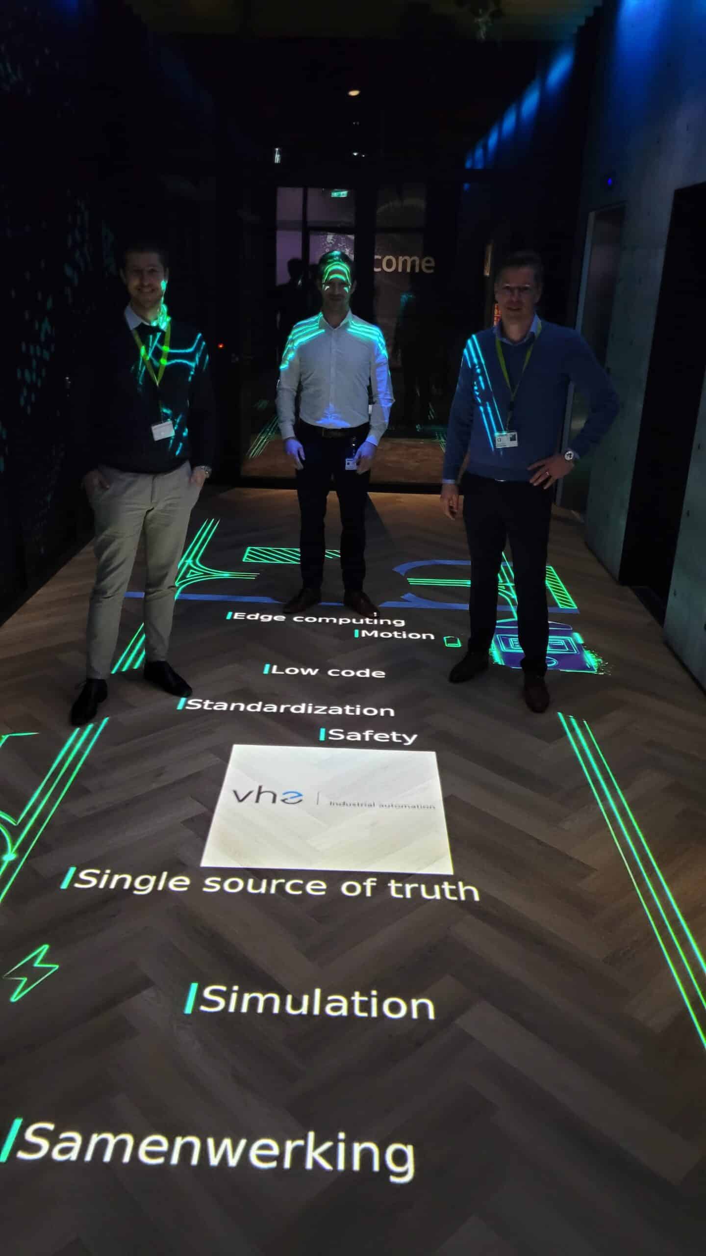 VHE bezoekt Siemens Digital Experience Center - VHE Industrial automation